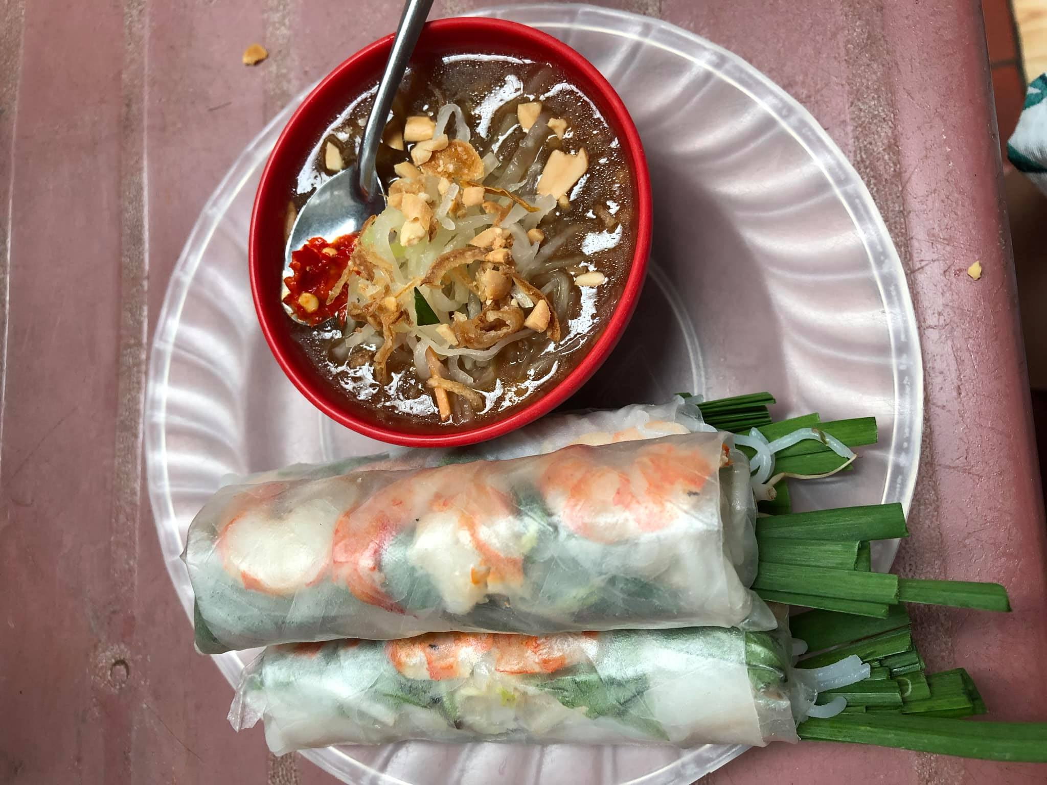 Món ăn đường Phố Cà Mau Gỏi Cuốn Tôm Thịt