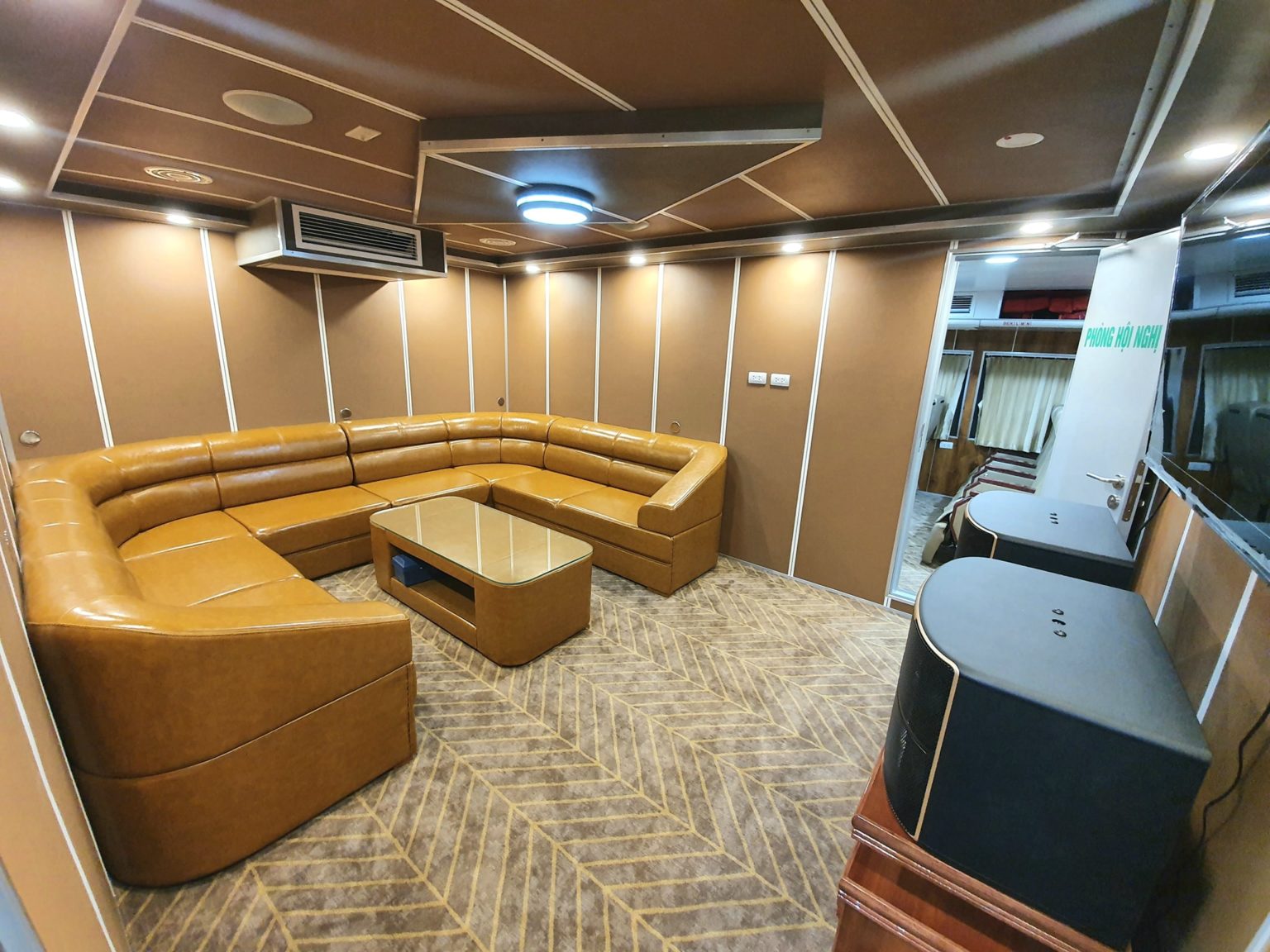 Mai Linh Express will run the first Can Tho - Con Dao fast ferry on 3/4 ...